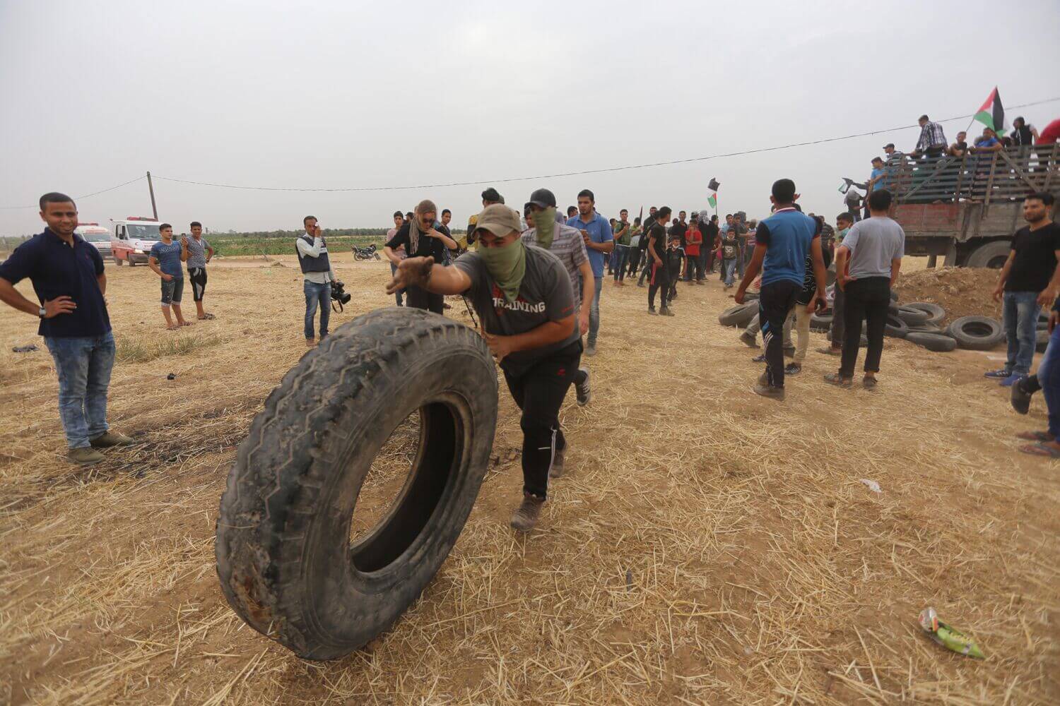 On sixth Friday of Gaza protests, Israeli snipers shoot 70, but kill ...