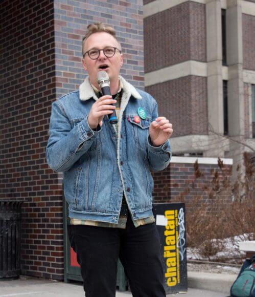 When Israel’s military begins to attack, so does its army of online ...