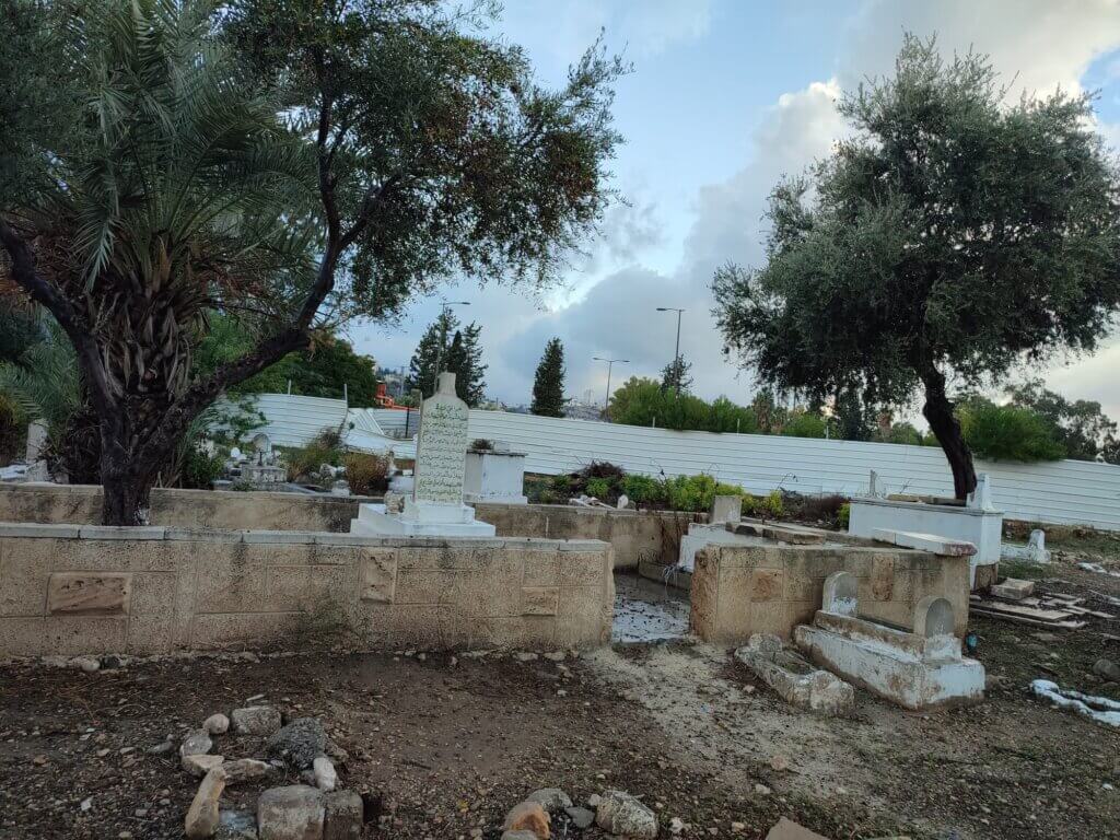 The long battle to save the largest Palestinian cemetery in Haifa ...