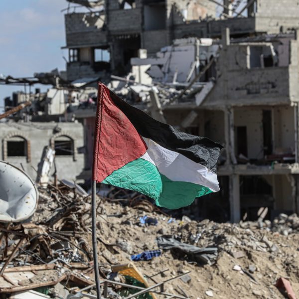 Palestine mural is unveiled in Oakland, and activists gear up to ‘Block ...
